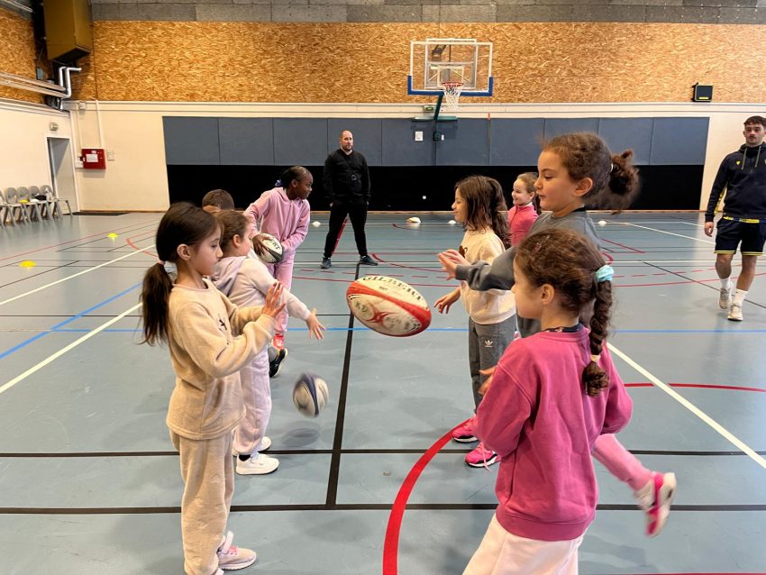 ATHLÉTISME ET RUGBY CE1 – Ecole élémentaire Charles-Perrault